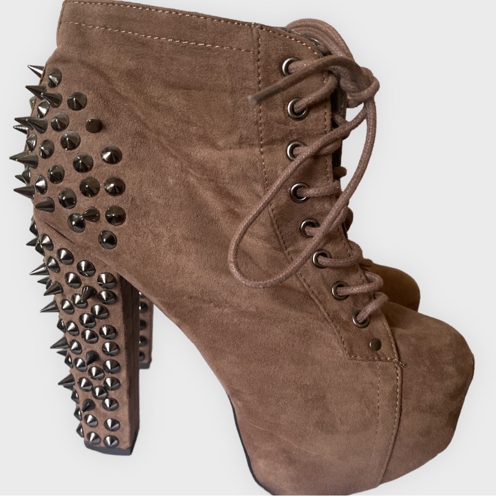 Breckelles Tan Studded Platform Boot - Gem